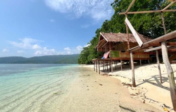 Dugong Homestay: Raja Ampat accommodation at Batanta Island